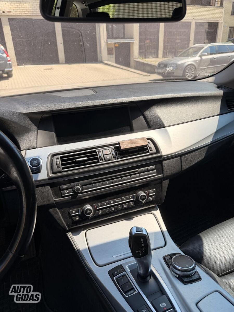 Brown BMW 525 2012 in Vilnius, with an engine capacity of 2.00 L and mileage of 349 thousand km for 5500 €, photo 21 on AUTOMOTO.COM.LV