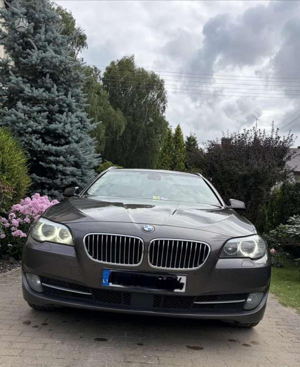 БМВ 525 2012 в Шилуте на AUTOMOTO.COM.LV Коричневый БМВ 525 2012 в Шилуте, объемом двигателя 2.00 л и пробегом 421 тыс. км за 7500 €, фото 4 на AUTOMOTO.COM.LV