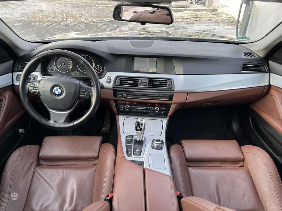 Brown BMW 525 2013 in Taurage, with an engine capacity of 2.00 L and mileage of 300 thousand km for 7350 €, photo 10 on AUTOMOTO.COM.LV