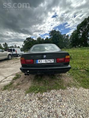 Зеленый БМВ 525 1988 в Тукумс, объемом двигателя 3.00 л и пробегом 0 тыс. км за 4600 €, фото 13 на AUTOMOTO.COM.LV
