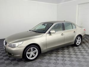 Zaļš BMW 525 2006 Tallina, ar dzinēja tilpumu 2.50 L un nobraukumu 247 tūkst. km par 2299 €, foto 3 vietnē AUTOMOTO.COM.LV