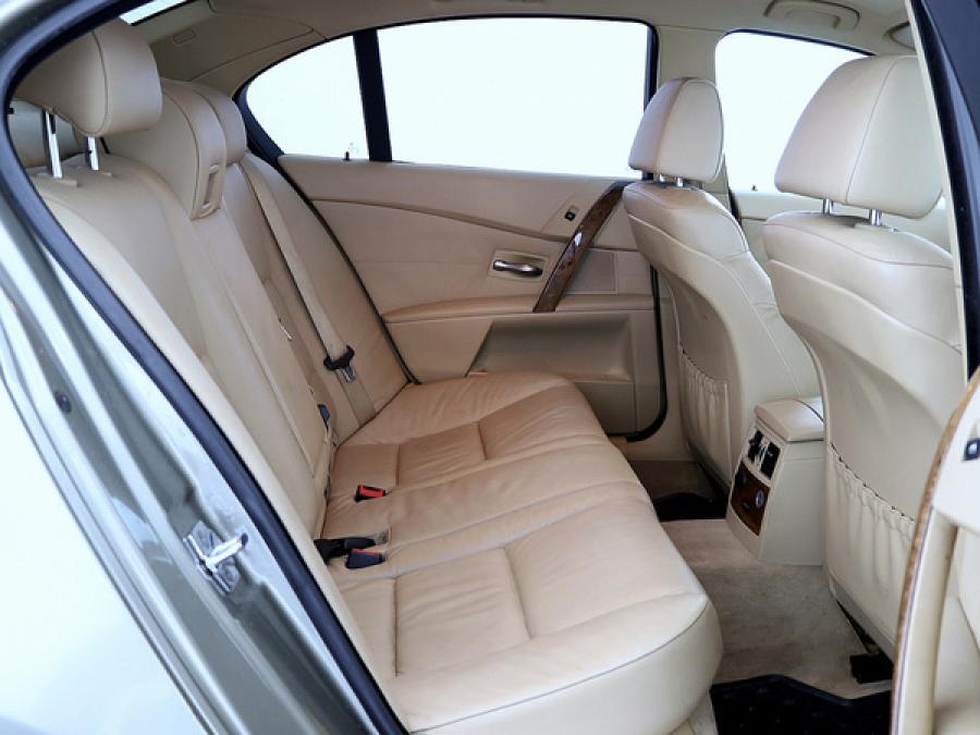 Zaļš BMW 525 2006 Tallina, ar dzinēja tilpumu 2.50 L un nobraukumu 247 tūkst. km par 2299 €, foto 8 vietnē AUTOMOTO.COM.LV