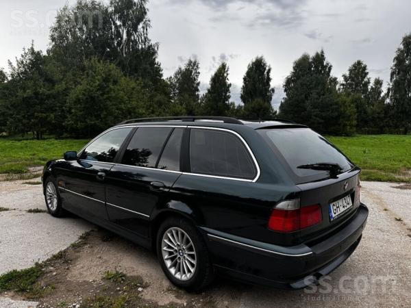 Green BMW 525 1998 in Valmiera, with an engine capacity of 2.50 L and mileage of 374 thousand km for 2450 €, photo 4 on AUTOMOTO.COM.LV