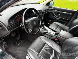 Zaļš BMW 525 1998 Valmiera, ar dzinēja tilpumu 2.50 L un nobraukumu 374 tūkst. km par 2450 €, foto 9 vietnē AUTOMOTO.COM.LV