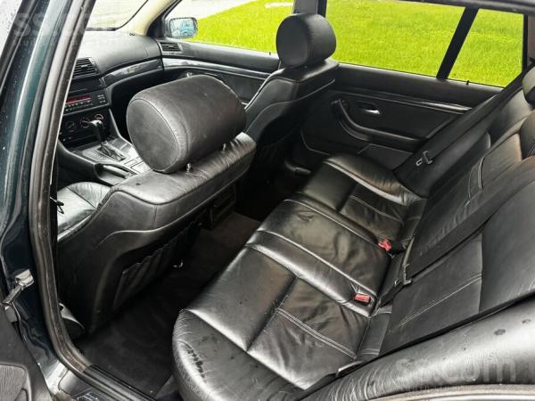 Green BMW 525 1998 in Valmiera, with an engine capacity of 2.50 L and mileage of 374 thousand km for 2450 €, photo 11 on AUTOMOTO.COM.LV