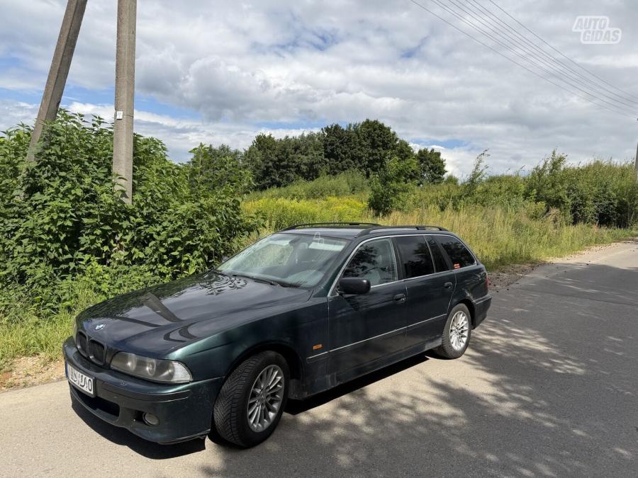 Zaļš BMW 525 2000 Viļņa, ar dzinēja tilpumu 2.50 L un nobraukumu 405 tūkst. km par 1900 €, foto 3 vietnē AUTOMOTO.COM.LV
