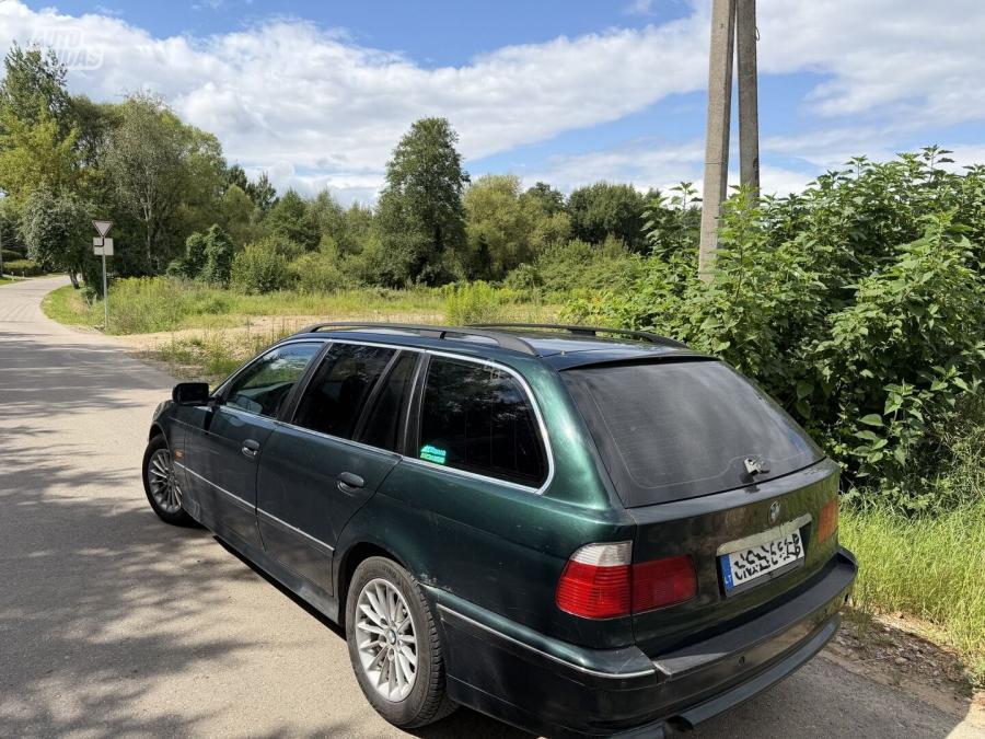 Zaļš BMW 525 2000 Viļņa, ar dzinēja tilpumu 2.50 L un nobraukumu 405 tūkst. km par 1900 €, foto 4 vietnē AUTOMOTO.COM.LV