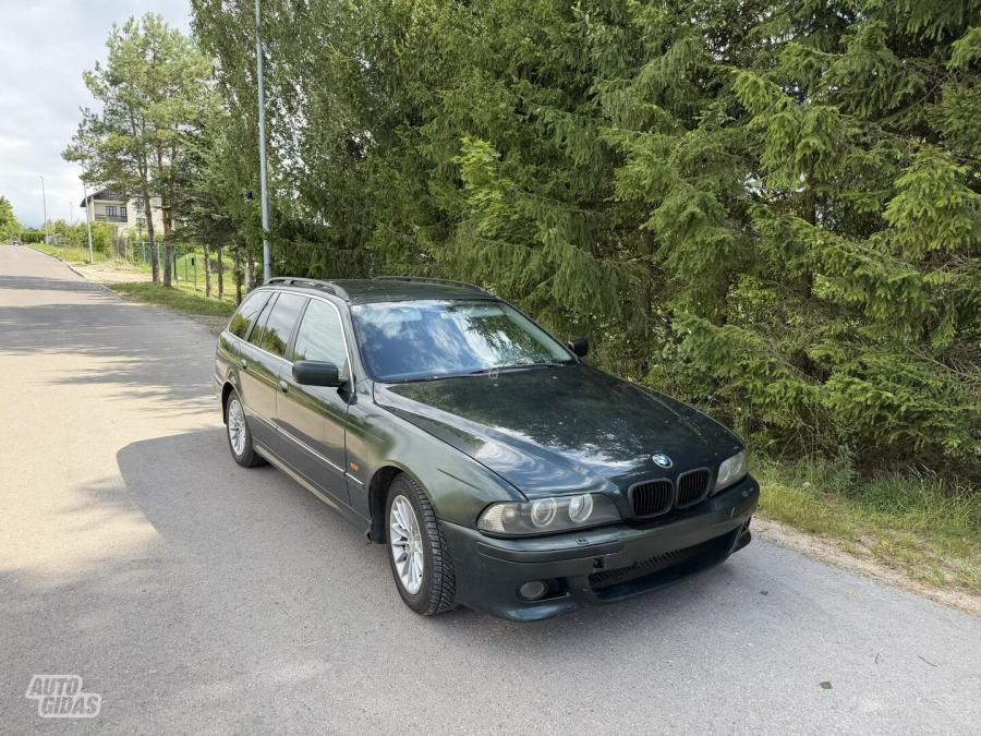 Zaļš BMW 525 2000 Viļņa, ar dzinēja tilpumu 2.50 L un nobraukumu 405 tūkst. km par 1900 €, foto 7 vietnē AUTOMOTO.COM.LV