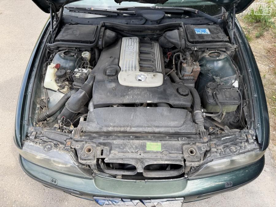 Zaļš BMW 525 2000 Viļņa, ar dzinēja tilpumu 2.50 L un nobraukumu 405 tūkst. km par 1900 €, foto 14 vietnē AUTOMOTO.COM.LV