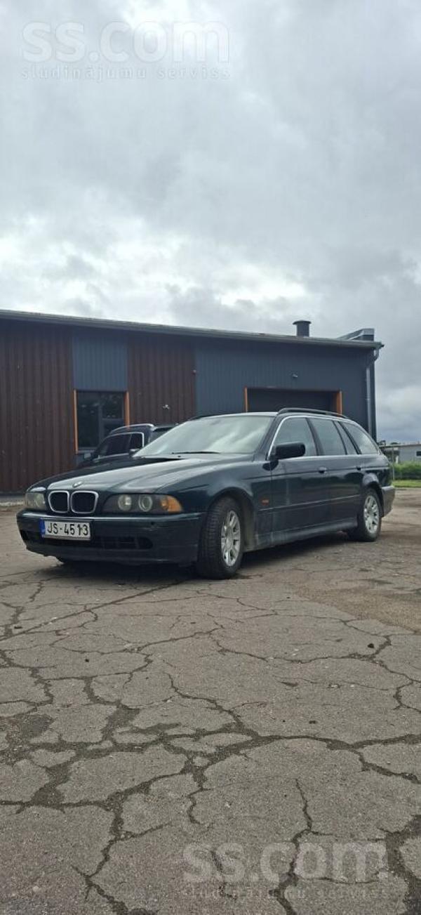 Zaļš BMW 525 2002 Ogre, ar dzinēja tilpumu 2.50 L un nobraukumu 345 tūkst. km par 1000 €, foto 1 vietnē AUTOMOTO.COM.LV