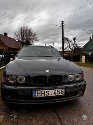 Green BMW 525 2003 in Prienai, with an engine capacity of 2.50 L and mileage of 449 thousand km for 1150 €, photo  on AUTOMOTO.COM.LV