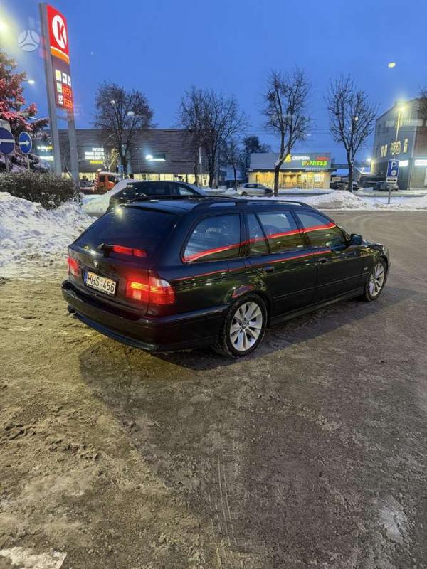 Green BMW 525 2003 in Kaunas, with an engine capacity of 2.50 L and mileage of 444 thousand km for 1800 €, photo 5 on AUTOMOTO.COM.LV