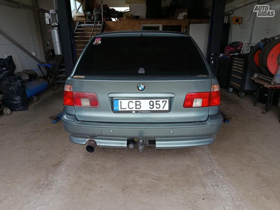 Zaļš BMW 525 2003 Šauļi, ar dzinēja tilpumu 2.50 L un nobraukumu 410 tūkst. km par 1250 €, foto 9 vietnē AUTOMOTO.COM.LV