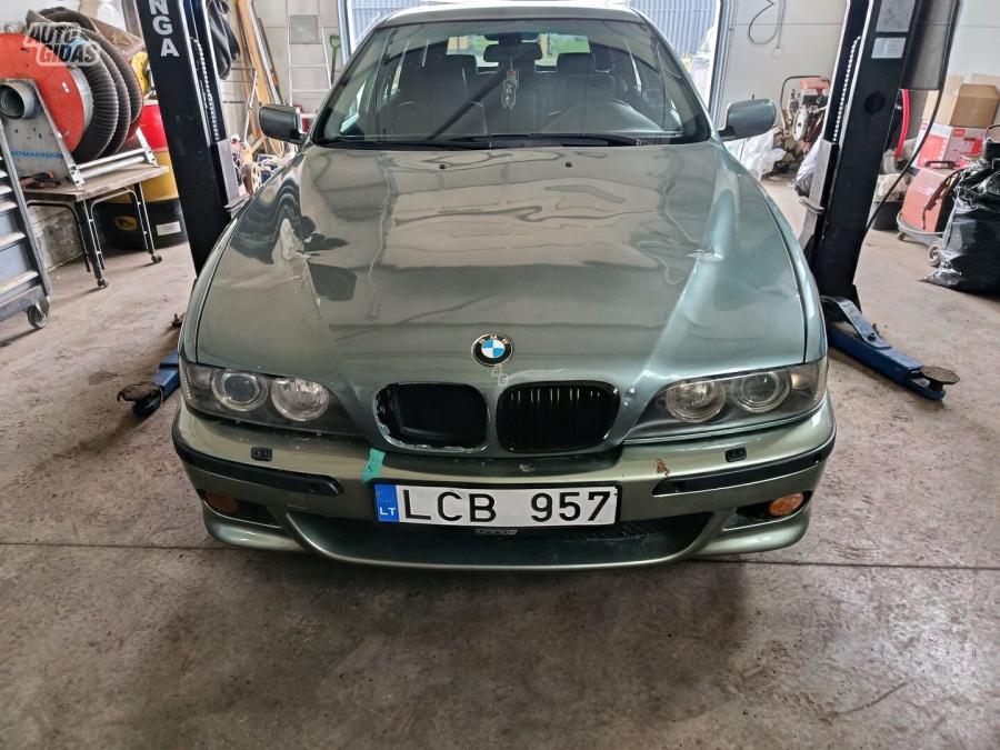 Zaļš BMW 525 2003 Šauļi, ar dzinēja tilpumu 2.50 L un nobraukumu 410 tūkst. km par 1250 €, foto 10 vietnē AUTOMOTO.COM.LV