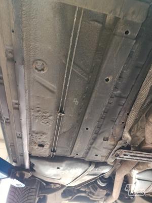 Zaļš BMW 525 2003 Šauļi, ar dzinēja tilpumu 2.50 L un nobraukumu 410 tūkst. km par 1250 €, foto 15 vietnē AUTOMOTO.COM.LV