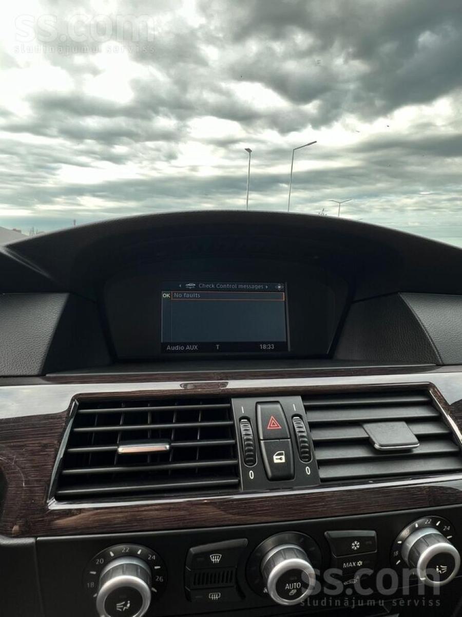 Zaļš BMW 525 2007 Liepāja, ar dzinēja tilpumu 3.00 L un nobraukumu 324 tūkst. km par 5150 €, foto 11 vietnē AUTOMOTO.COM.LV