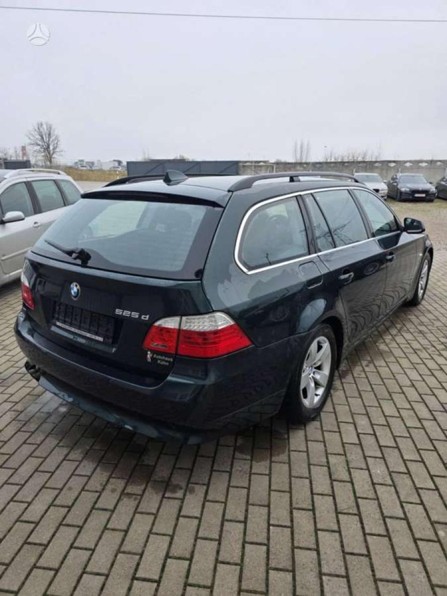 Green BMW 525 2009 in Silale, with an engine capacity of 2.99 L and mileage of 284 thousand km for 3550 €, photo 18 on AUTOMOTO.COM.LV
