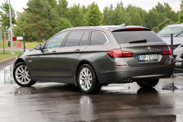 Green BMW 525 2013 in Jelgava, with an engine capacity of 2.00 L and mileage of 249 thousand km for 11800 €, photo 6 on AUTOMOTO.COM.LV