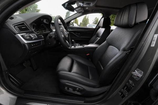 Green BMW 525 2013 in Jelgava, with an engine capacity of 2.00 L and mileage of 249 thousand km for 11800 €, photo 7 on AUTOMOTO.COM.LV