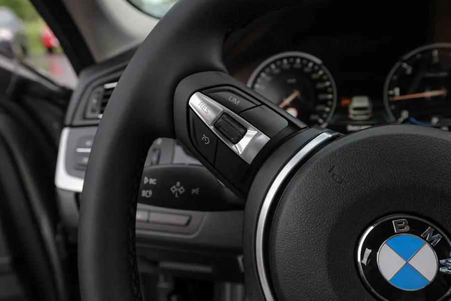 Zaļš BMW 525 2013 Jelgava, ar dzinēja tilpumu 2.00 L un nobraukumu 249 tūkst. km par 11800 €, foto 23 vietnē AUTOMOTO.COM.LV