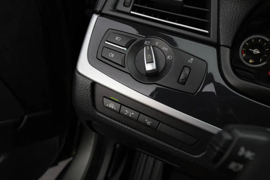 Zaļš BMW 525 2013 Jelgava, ar dzinēja tilpumu 2.00 L un nobraukumu 249 tūkst. km par 11800 €, foto 27 vietnē AUTOMOTO.COM.LV
