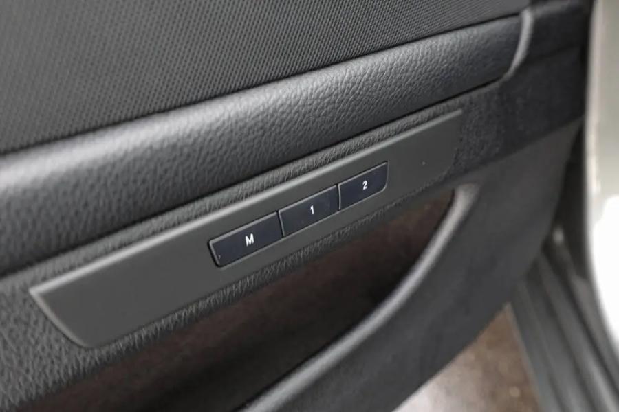 Zaļš BMW 525 2013 Jelgava, ar dzinēja tilpumu 2.00 L un nobraukumu 249 tūkst. km par 11800 €, foto 28 vietnē AUTOMOTO.COM.LV