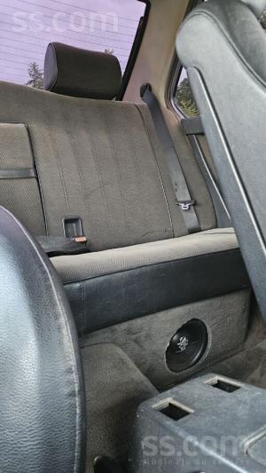 Grey BMW 525 1985 in Talsi, with an engine capacity of 3.50 L and mileage of 305 thousand km for 10999 €, photo 8 on AUTOMOTO.COM.LV