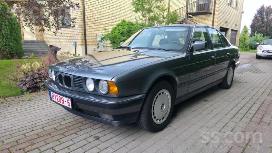 Grey BMW 525 1989 in Riga, with an engine capacity of 2.50 L and mileage of 286 thousand km for 8450 €, photo 1 on AUTOMOTO.COM.LV