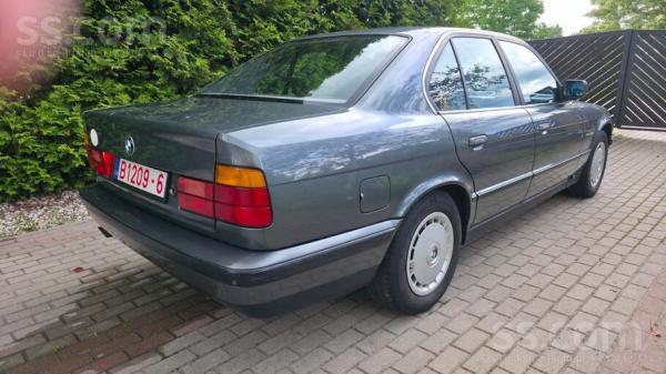 Pelēks BMW 525 1989 Rīga, ar dzinēja tilpumu 2.50 L un nobraukumu 286 tūkst. km par 8450 €, foto 4 vietnē AUTOMOTO.COM.LV