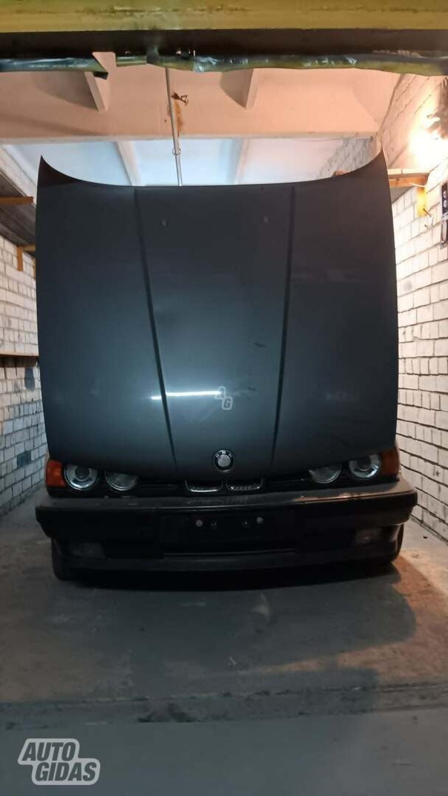 Grey BMW 525 1990 in Panevezys, with an engine capacity of 2.50 L and mileage of 260 thousand km for 6000 €, photo 1 on AUTOMOTO.COM.LV