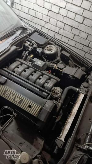 Grey BMW 525 1990 in Panevezys, with an engine capacity of 2.50 L and mileage of 260 thousand km for 6000 €, photo 14 on AUTOMOTO.COM.LV