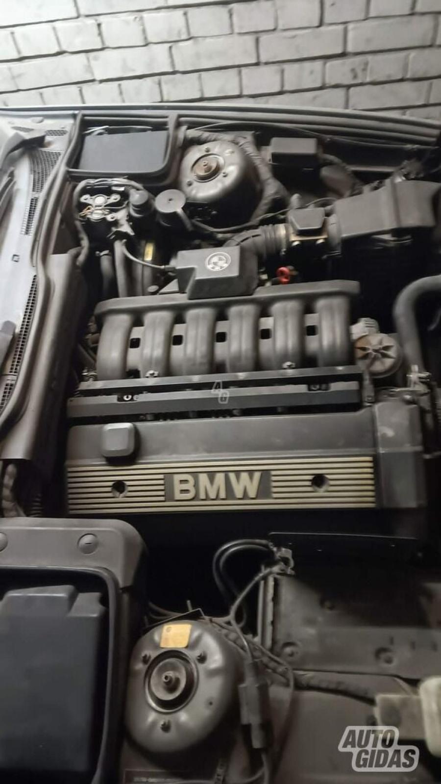 Grey BMW 525 1990 in Panevezys, with an engine capacity of 2.50 L and mileage of 260 thousand km for 6000 €, photo 15 on AUTOMOTO.COM.LV