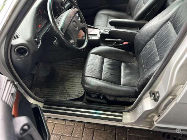 Pelēks BMW 525 1992 Viļņa, ar dzinēja tilpumu 2.50 L un nobraukumu 152 tūkst. km par 6200 €, foto 8 vietnē AUTOMOTO.COM.LV