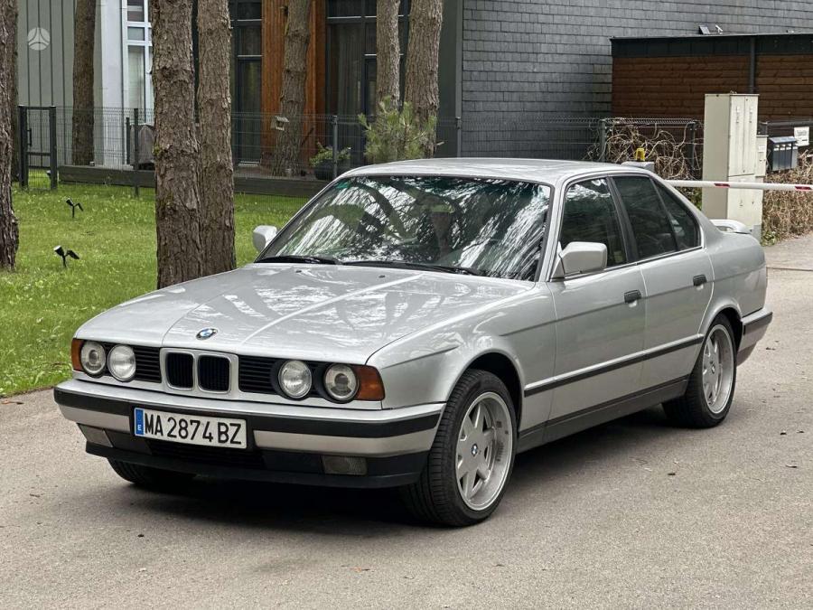 Grey BMW 525 1992 in Vilnius, with an engine capacity of 0.00 L and mileage of 162 thousand km for 5700 €, photo 1 on AUTOMOTO.COM.LV