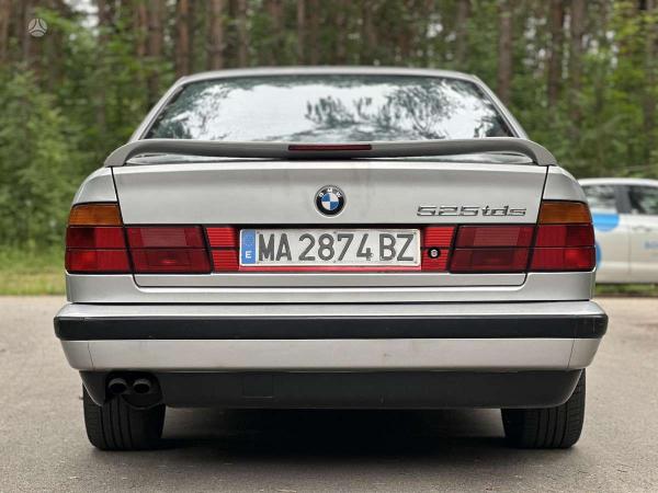 Grey BMW 525 1992 in Vilnius, with an engine capacity of 0.00 L and mileage of 162 thousand km for 5700 €, photo 5 on AUTOMOTO.COM.LV