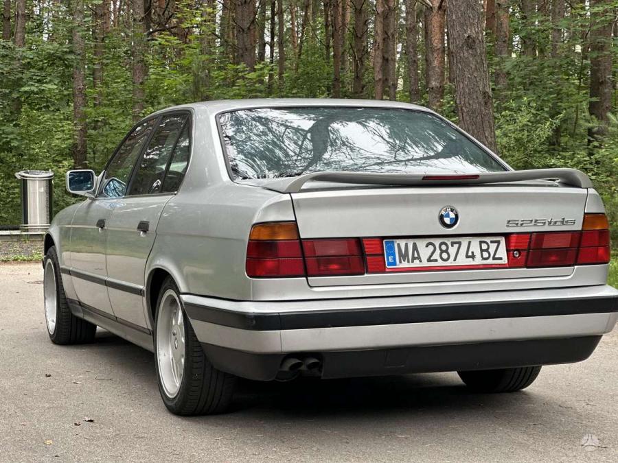 Grey BMW 525 1992 in Vilnius, with an engine capacity of 0.00 L and mileage of 162 thousand km for 5700 €, photo 7 on AUTOMOTO.COM.LV