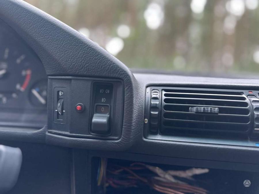 Grey BMW 525 1992 in Vilnius, with an engine capacity of 0.00 L and mileage of 162 thousand km for 5700 €, photo 20 on AUTOMOTO.COM.LV