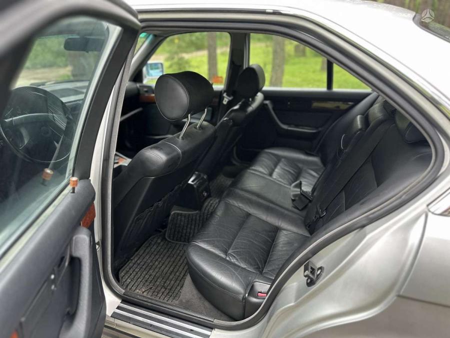 Grey BMW 525 1992 in Vilnius, with an engine capacity of 0.00 L and mileage of 162 thousand km for 5700 €, photo 23 on AUTOMOTO.COM.LV