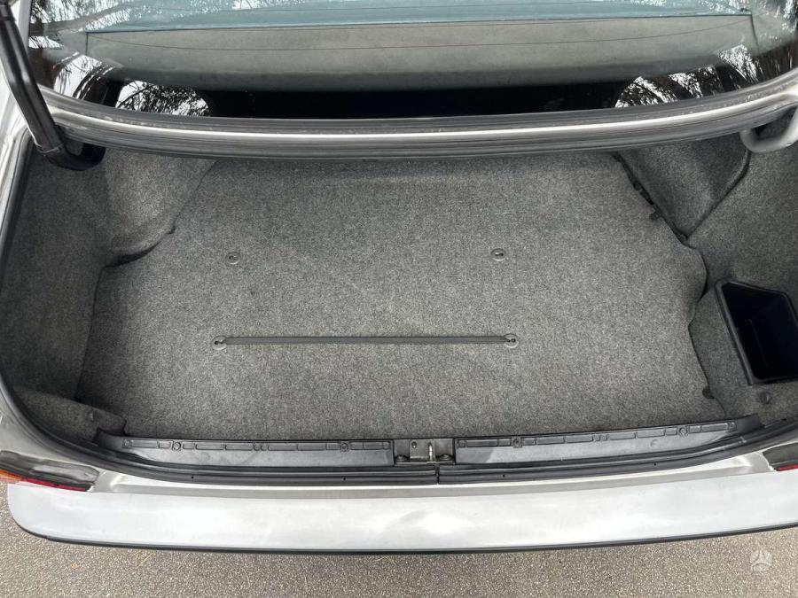 Grey BMW 525 1992 in Vilnius, with an engine capacity of 0.00 L and mileage of 162 thousand km for 5700 €, photo 30 on AUTOMOTO.COM.LV