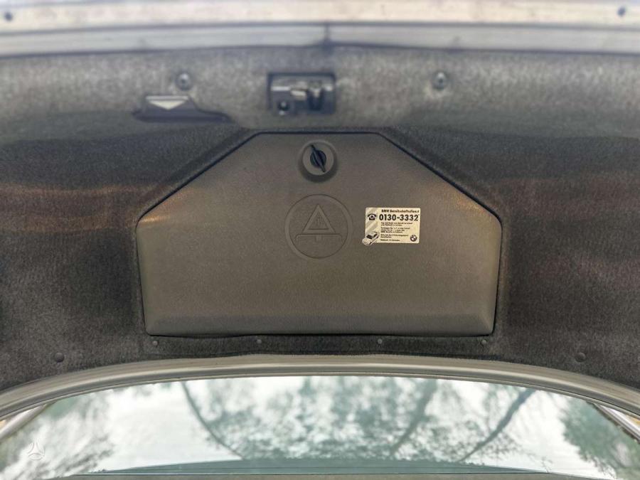 Grey BMW 525 1992 in Vilnius, with an engine capacity of 0.00 L and mileage of 162 thousand km for 5700 €, photo 32 on AUTOMOTO.COM.LV