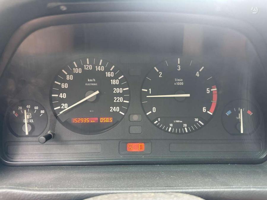 Grey BMW 525 1992 in Vilnius, with an engine capacity of 0.00 L and mileage of 162 thousand km for 5700 €, photo 46 on AUTOMOTO.COM.LV