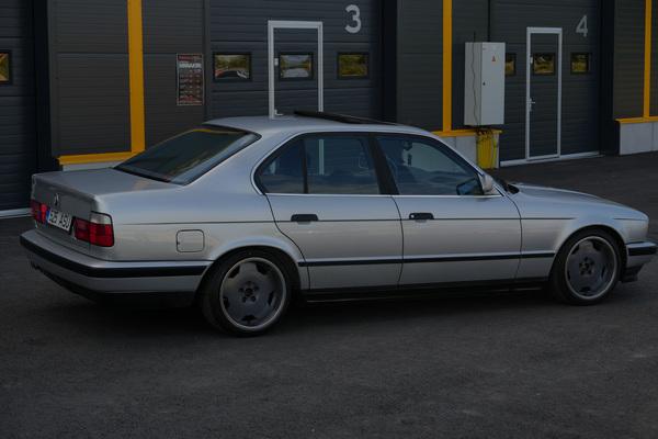 Pelēks BMW 525 1992 Tallina, ar dzinēja tilpumu 2.50 L un nobraukumu 330 tūkst. km par 9999 €, foto 5 vietnē AUTOMOTO.COM.LV