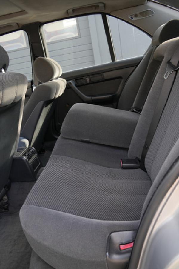 Pelēks BMW 525 1992 Tallina, ar dzinēja tilpumu 2.50 L un nobraukumu 330 tūkst. km par 9999 €, foto 9 vietnē AUTOMOTO.COM.LV