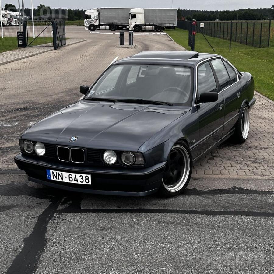 Pelēks BMW 525 1993 Rīga, ar dzinēja tilpumu 2.50 L un nobraukumu 368 tūkst. km par 4550 €, foto 1 vietnē AUTOMOTO.COM.LV