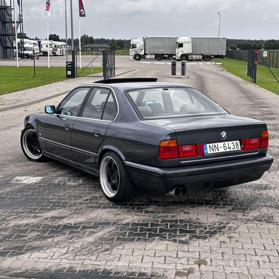 Pelēks BMW 525 1993 Rīga, ar dzinēja tilpumu 2.50 L un nobraukumu 368 tūkst. km par 4550 €, foto 6 vietnē AUTOMOTO.COM.LV