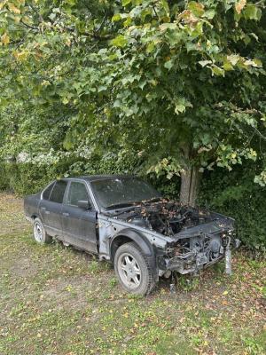 Pelēks BMW 525 1994 Bauska, ar dzinēja tilpumu 2.50 L un nobraukumu 352 tūkst. km par 550 €, foto  vietnē AUTOMOTO.COM.LV