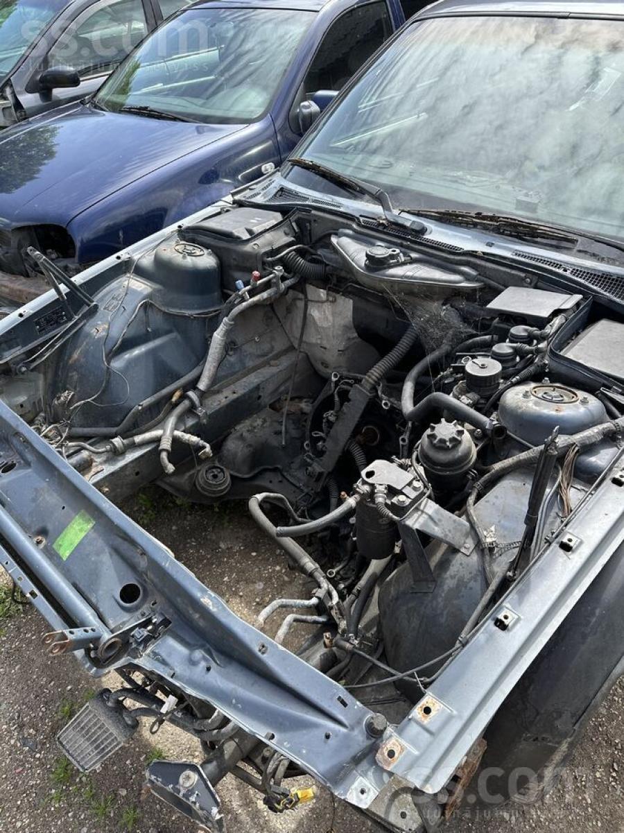 Pelēks BMW 525 1994 Bauska, ar dzinēja tilpumu 2.50 L un nobraukumu 352 tūkst. km par 550 €, foto 7 vietnē AUTOMOTO.COM.LV