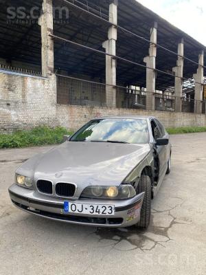 Pelēks BMW 525 1997 Rīga, ar dzinēja tilpumu 2.50 L un nobraukumu 430 tūkst. km par 750 €, foto  vietnē AUTOMOTO.COM.LV