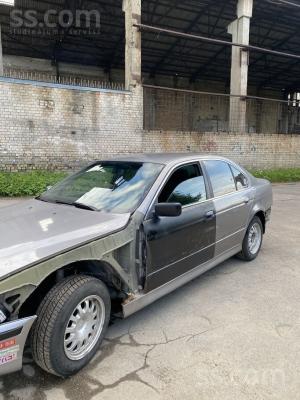 Grey BMW 525 1997 in Riga, with an engine capacity of 2.50 L and mileage of 430 thousand km for 750 €, photo 3 on AUTOMOTO.COM.LV