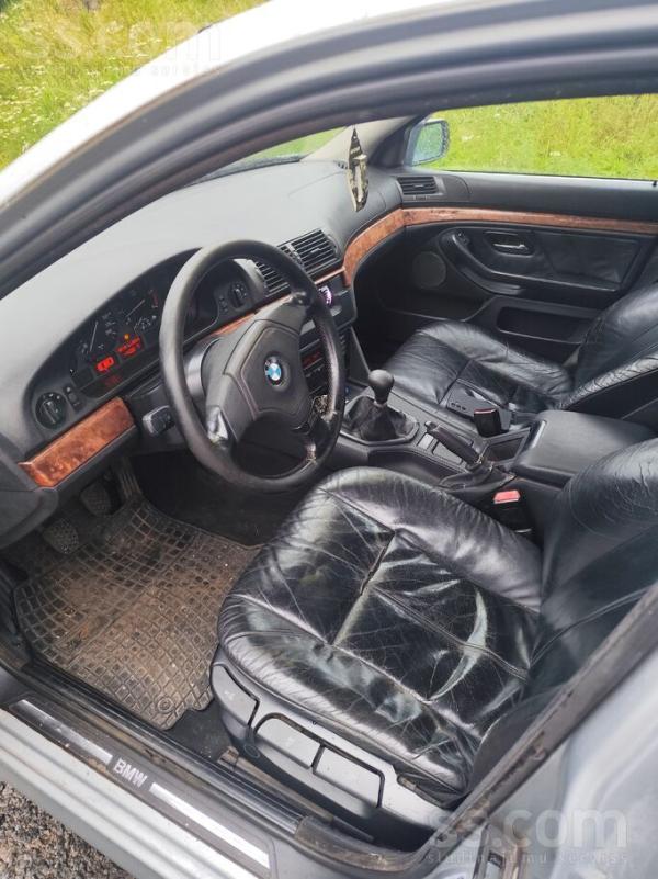 Pelēks BMW 525 1997 Rīga, ar dzinēja tilpumu 2.50 L un nobraukumu 406 tūkst. km par 1500 €, foto 6 vietnē AUTOMOTO.COM.LV
